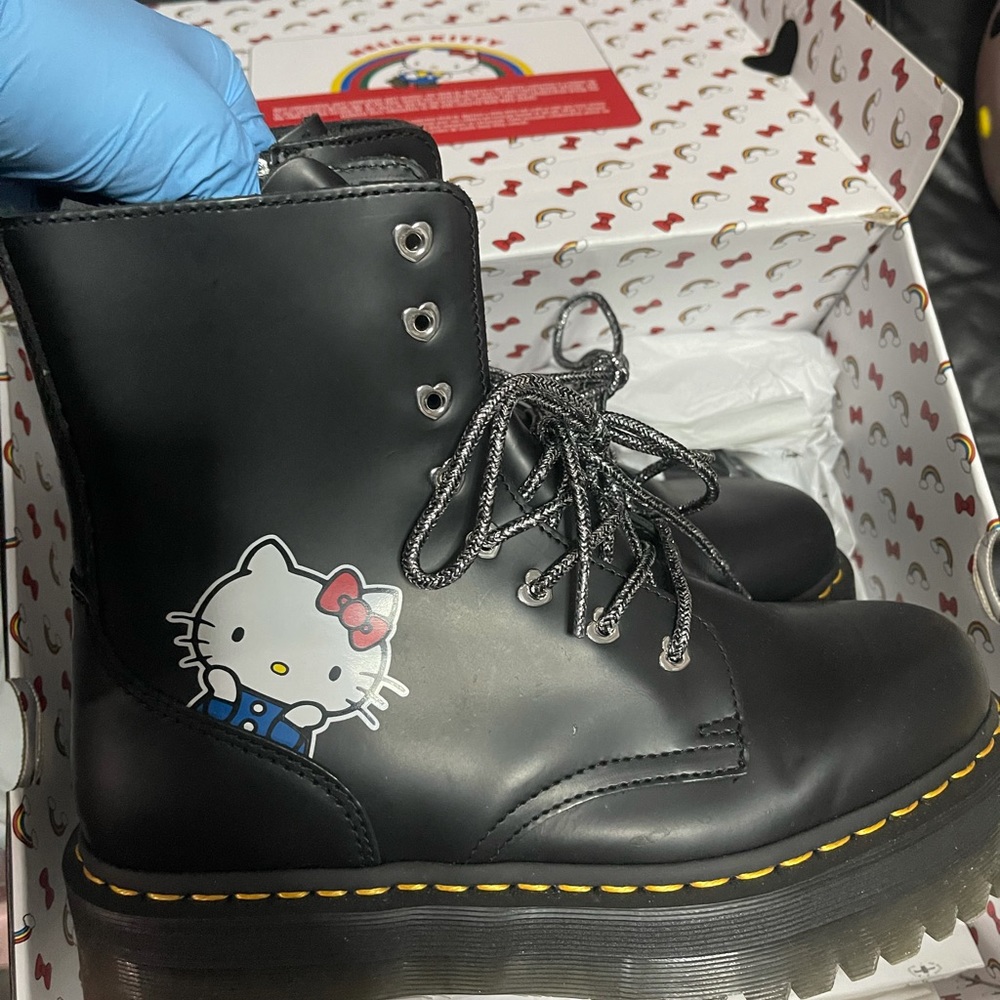 Dr Martens Hello Kitty Platform Boots - Gem